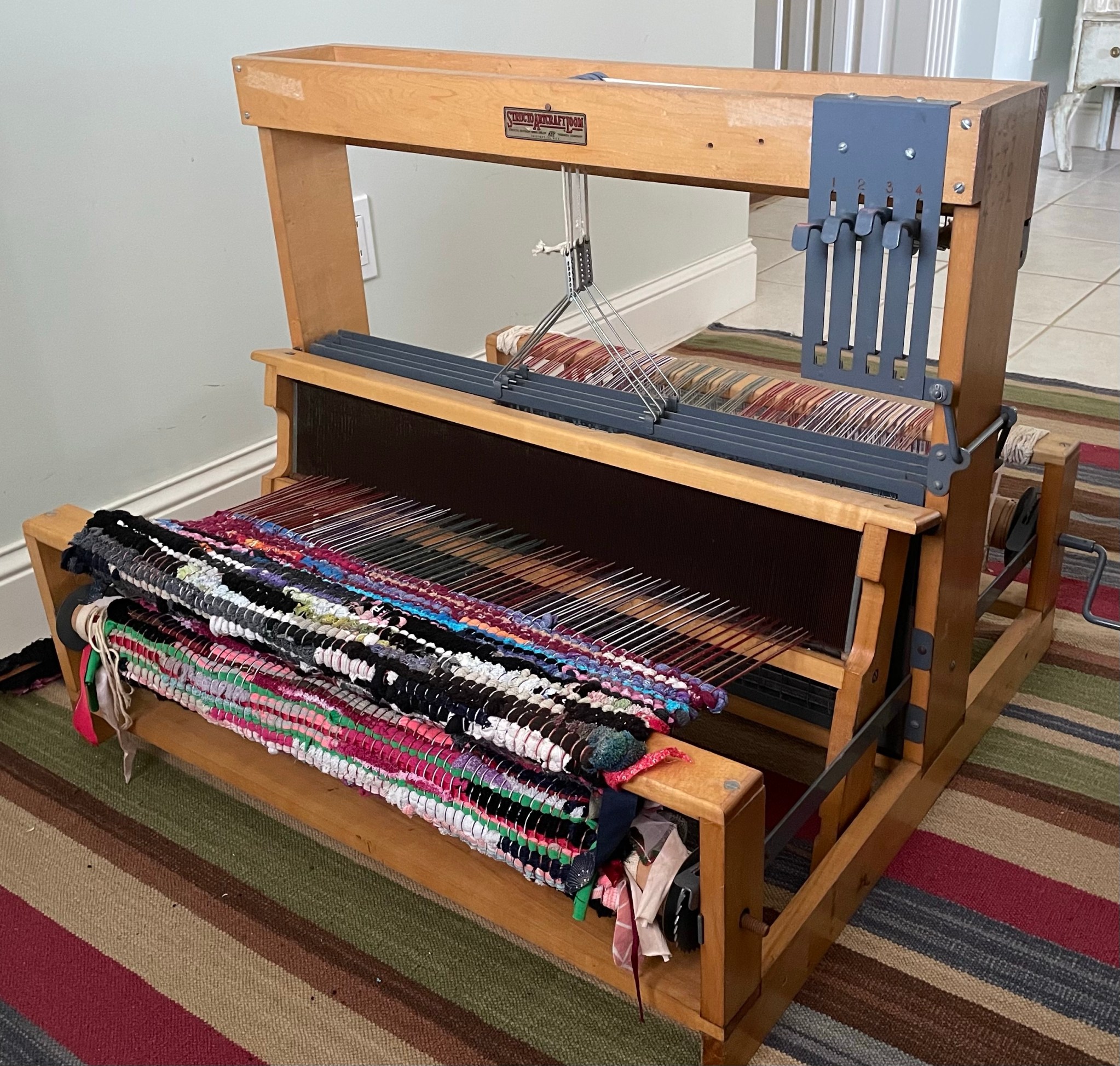 Structo Artcraft Loom – Yarns from the Lake