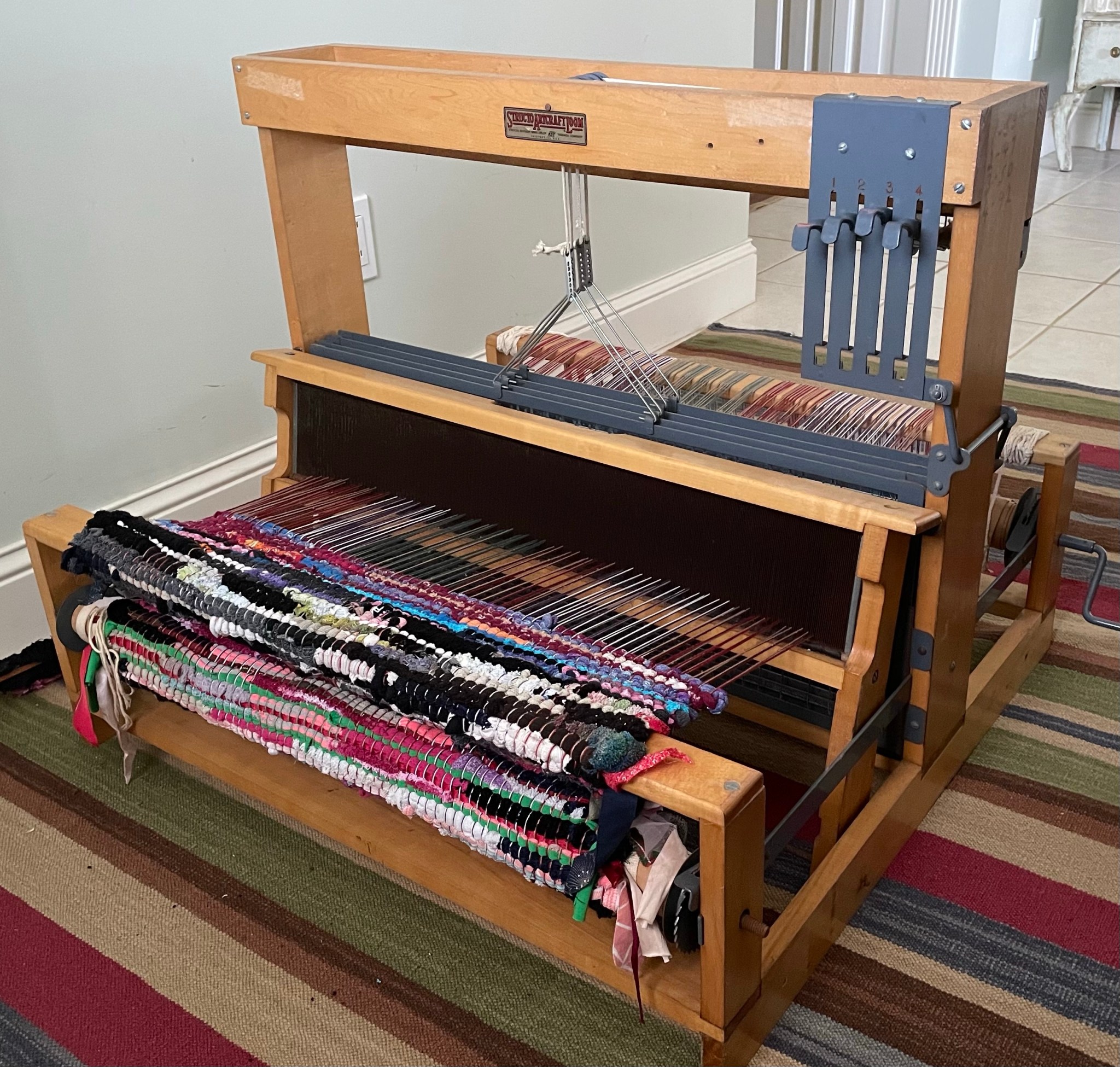 Structo Artcraft Loom – Yarns from the Lake