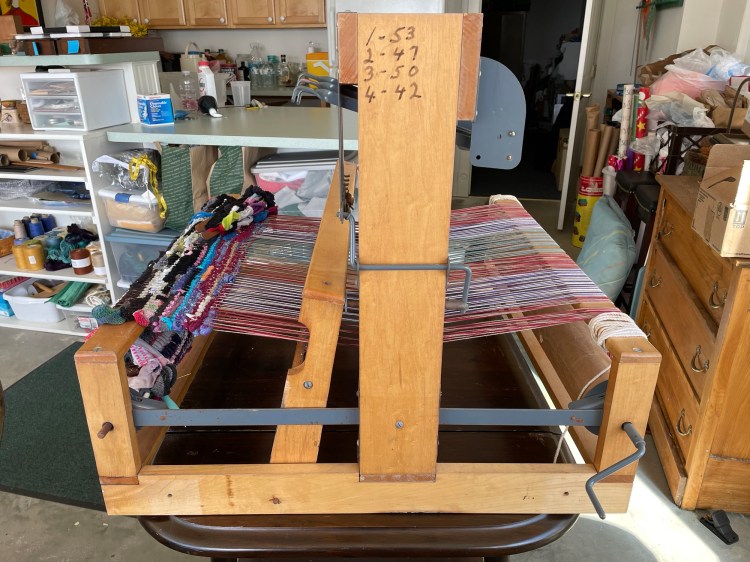 Structo Artcraft Loom – Yarns from the Lake