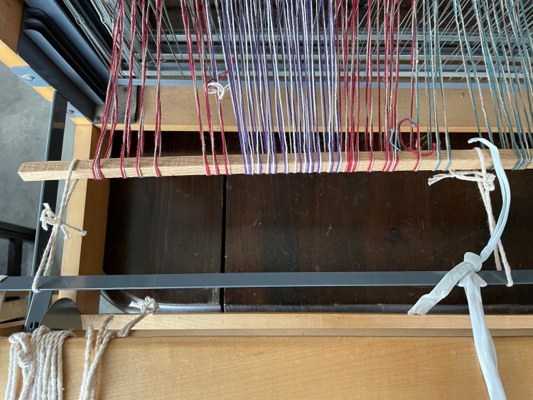 Structo Artcraft Loom – Yarns from the Lake